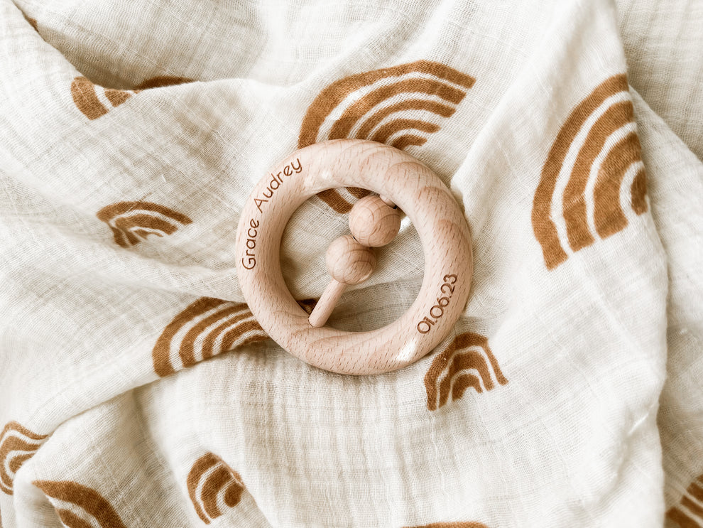 Personalised baby rattle – little redandco
